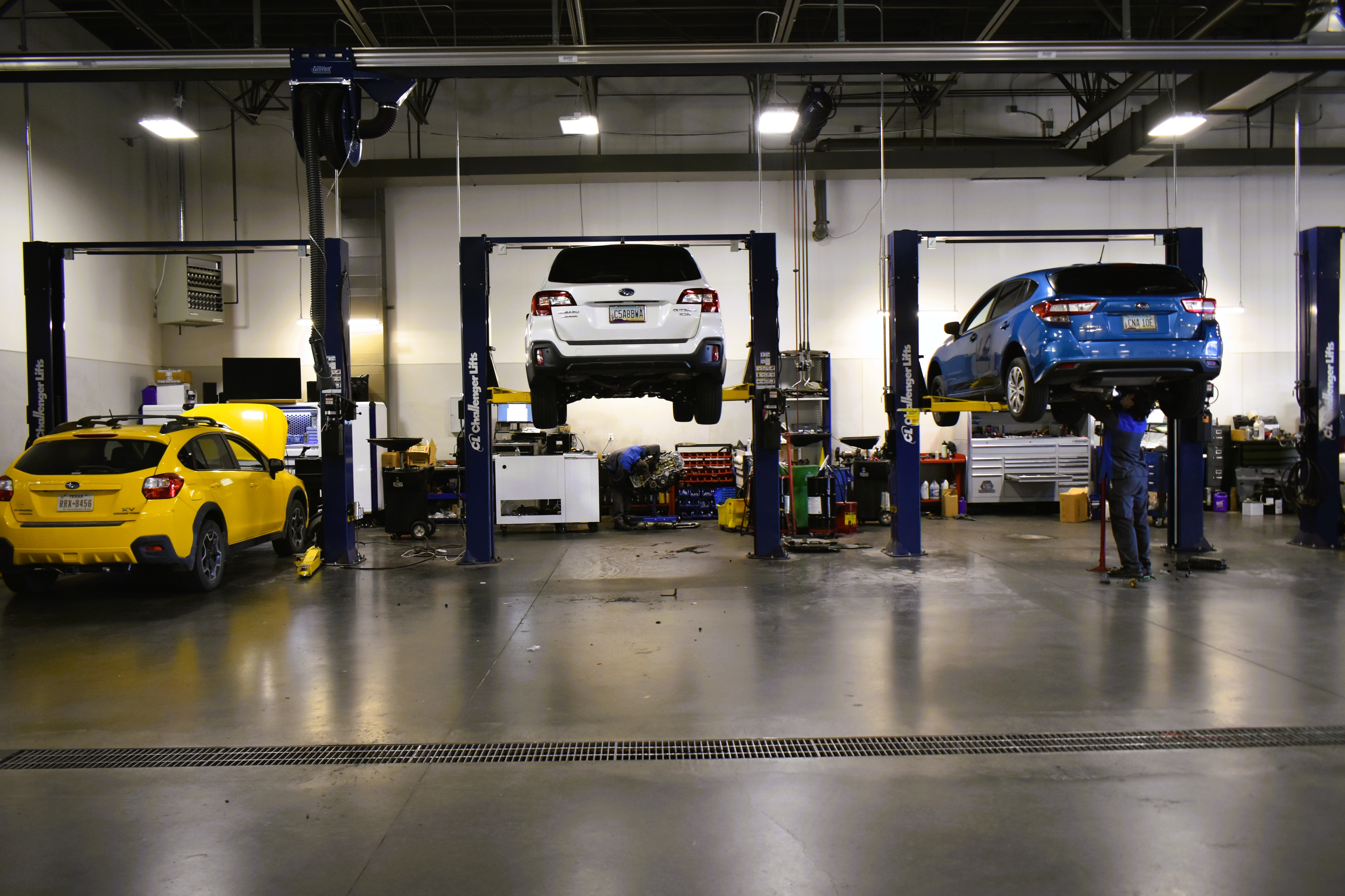 Subaru repair store
